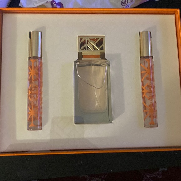 Tory Burch | Other | Tory Burch Signature Gift Set | Poshmark